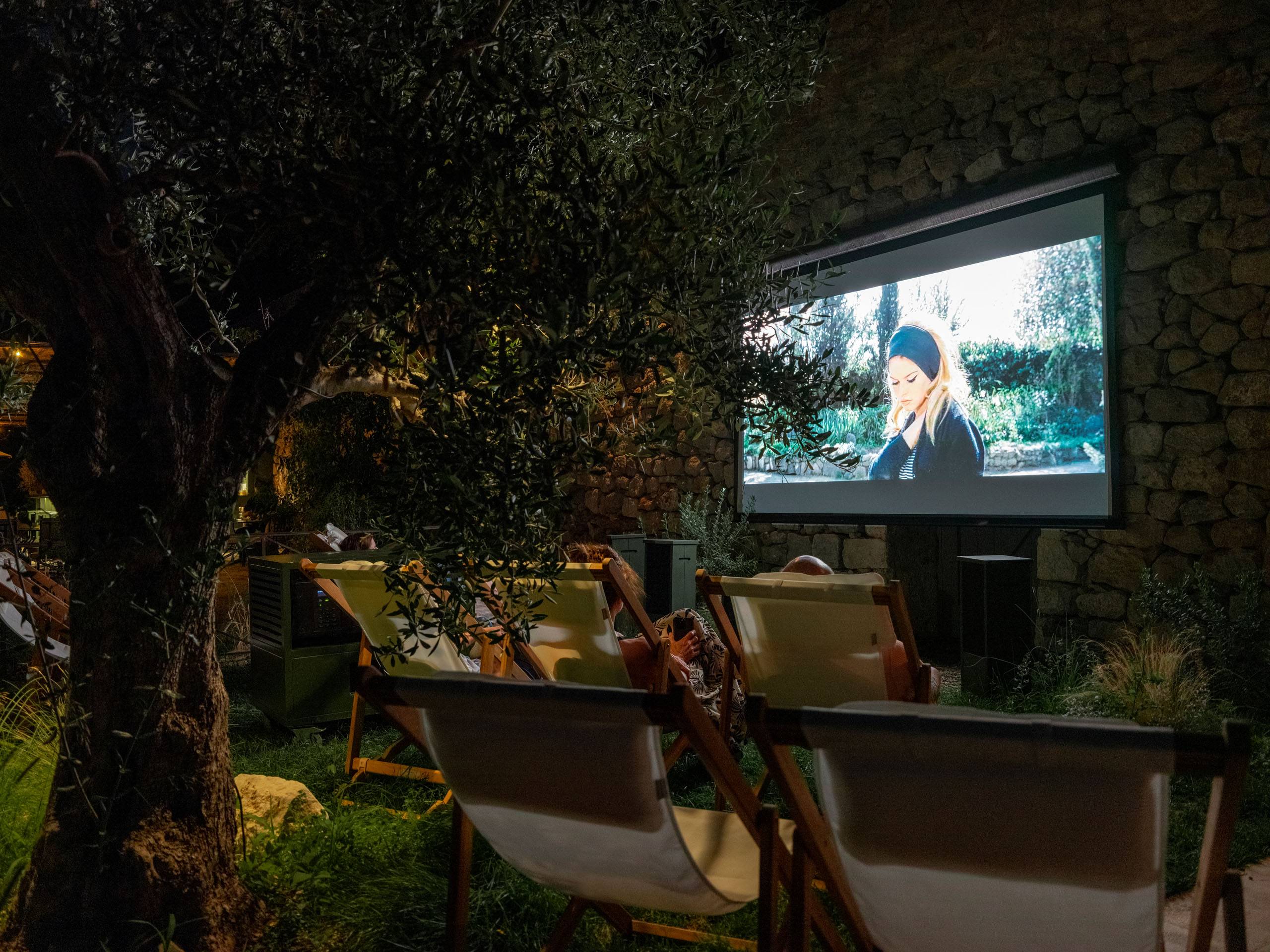 Gardens, Pools and Outdoor Activities - Hôtel du Couvent